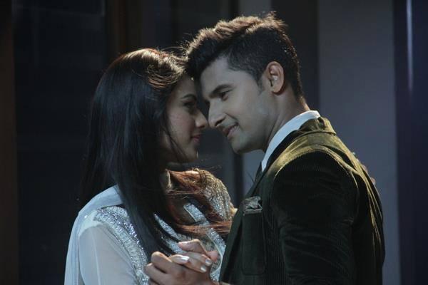 Sid and Roshni's new romantic tale and twists in Jamai Raja - TellyReviews