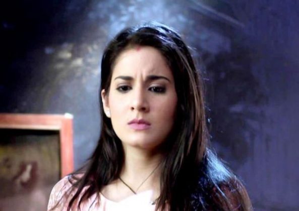 Avni tries to convince Neil in Naamkarann - TellyReviews